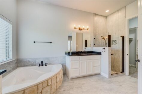 Cobble Austin Stone Residential Int | Texas Stone Designs, Inc.