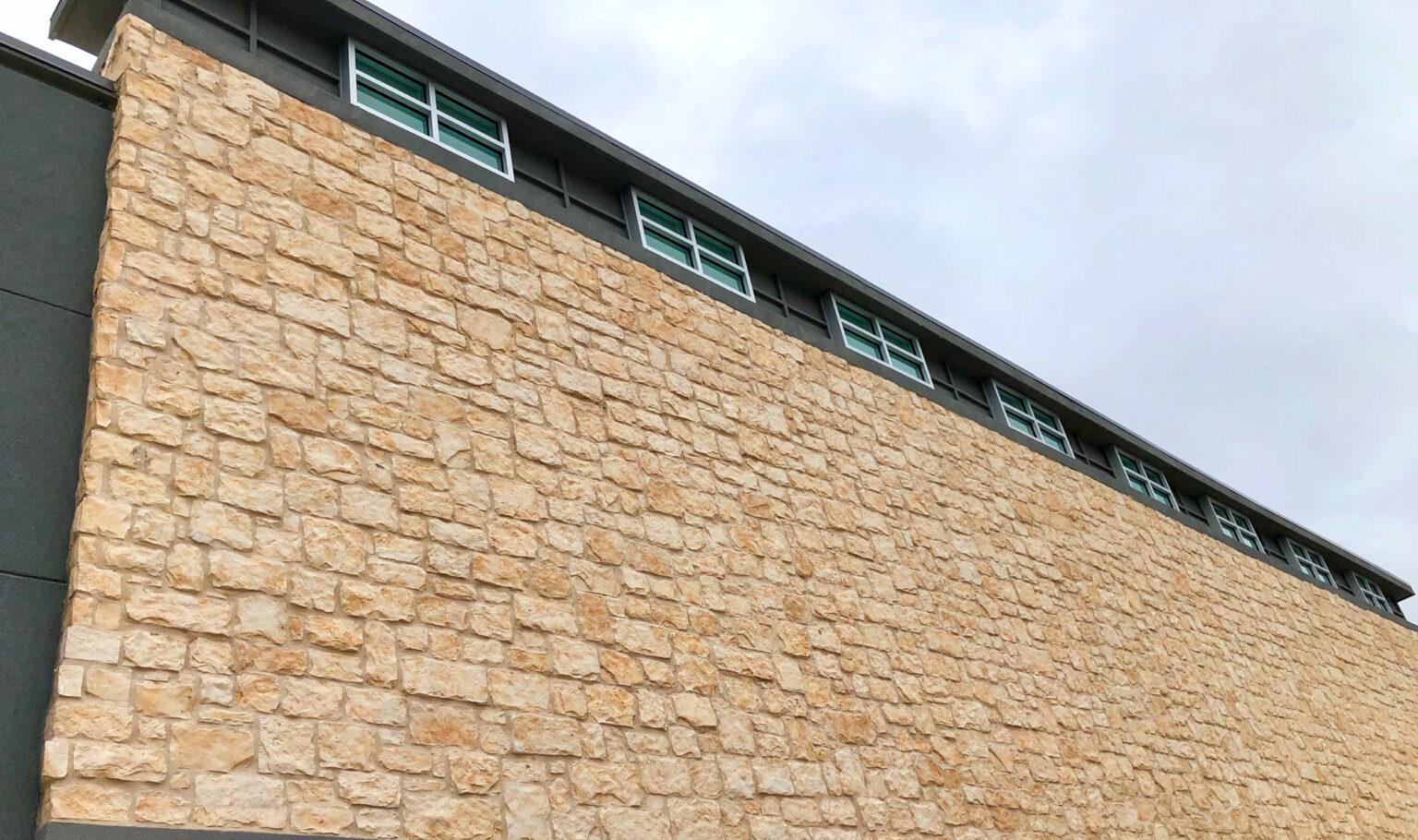 Cobble Austin Stone Commercial Ext | Texas Stone Designs, Inc.